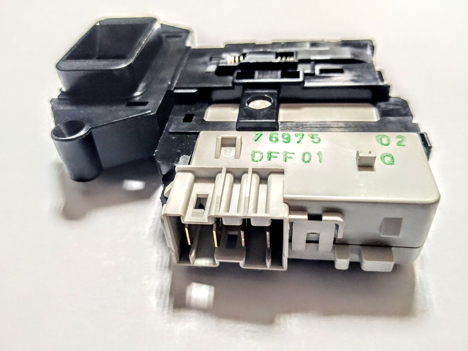 Замок люка (двери) для стиральной машины LG EBF49827803 купить в Киеве ...